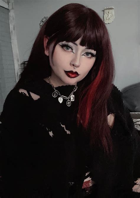 Lonely Goth With No Friends R Gothgirls