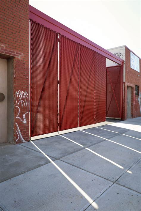 Davies Toews Architecture Refurbishes Industrial Queens Building