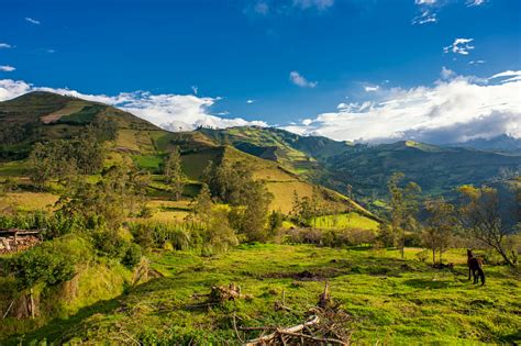 Hiking Ecuador Volcanoes Craters Canyons And Peaks 57hours